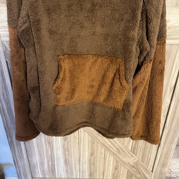 Tops | Brand New Ordered From Temu And Its A Little Big On Me Fuzzy ...